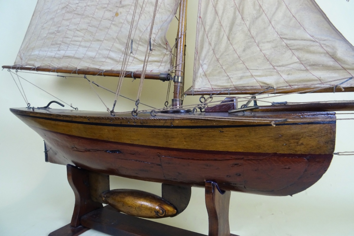 Antique Edwardian Pond Yacht