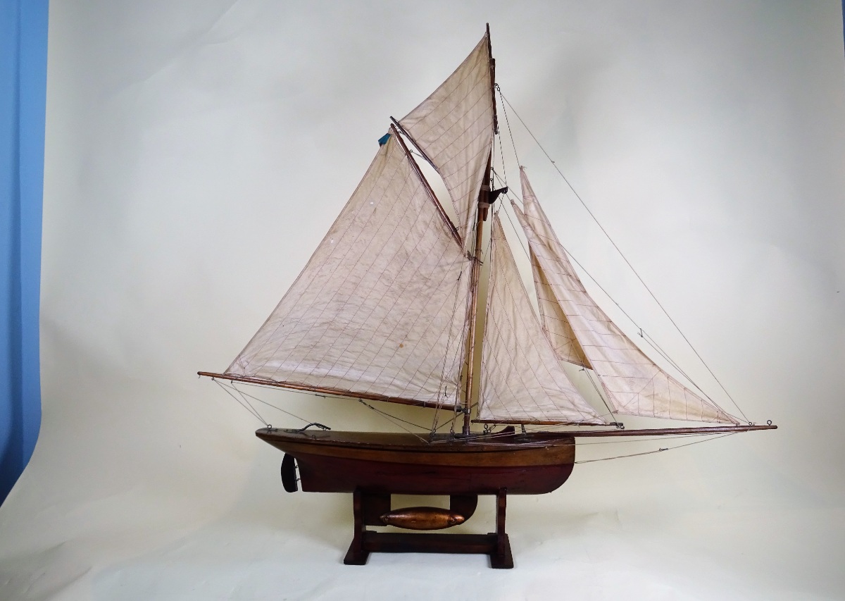 Antique Edwardian Pond Yacht